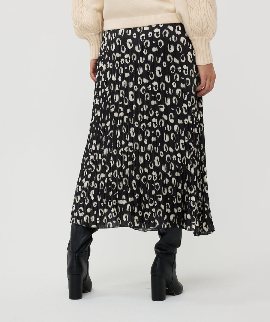 New Arrivals– revolution boutique store